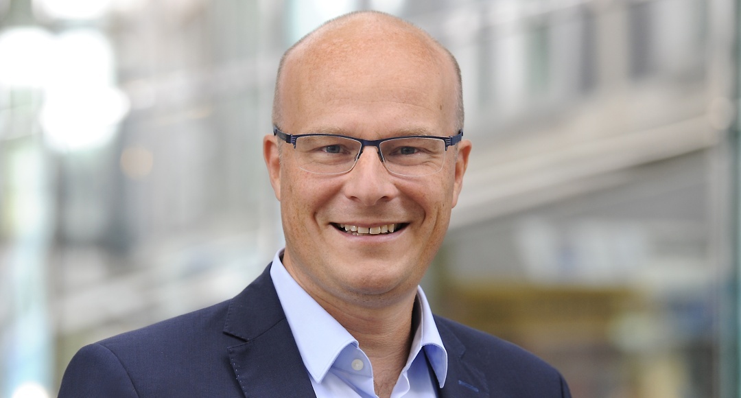 „An keiner Stelle peinlich": Medienethiker lobt KI-Enzyklika des ...