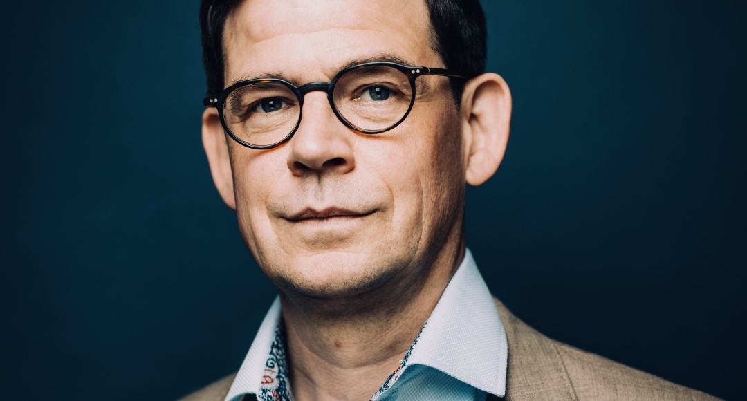 Mit vier Neuen von der Konkurrenz von Table Media: SZ Dossier baut ...