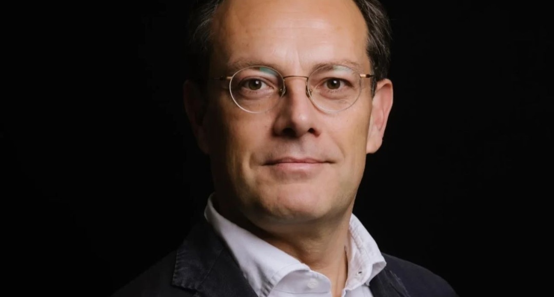 NZZ Deutschland: Florian Eder folgt als Chefredakteur auf Marc Felix Serrao